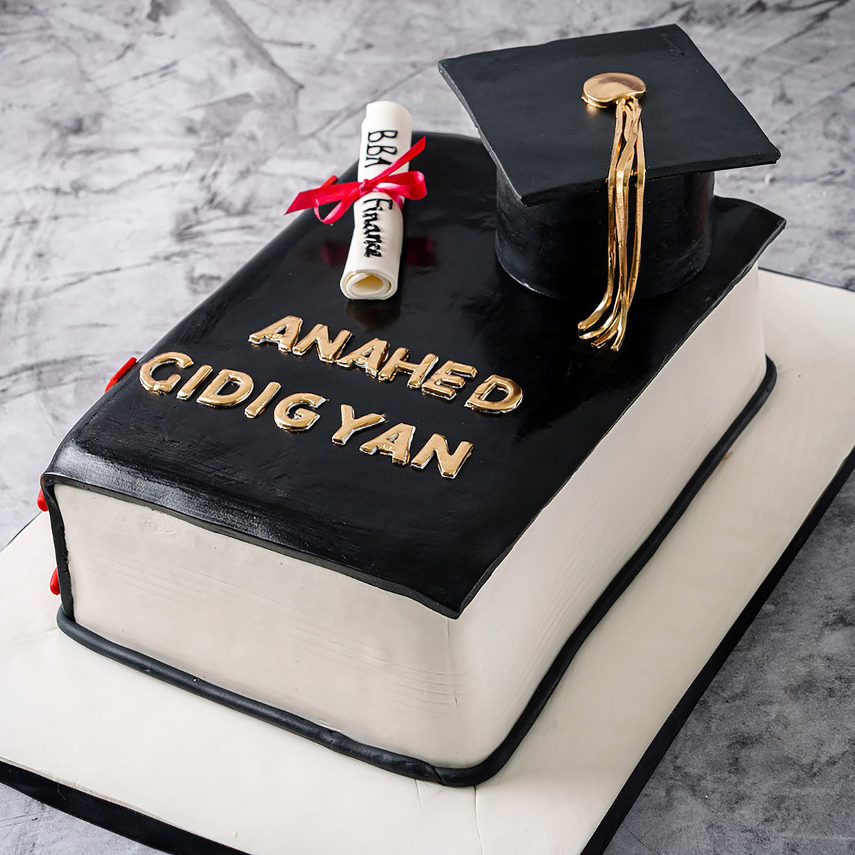 Art's Bakery Glendale | 2023 Graduation Cake 2